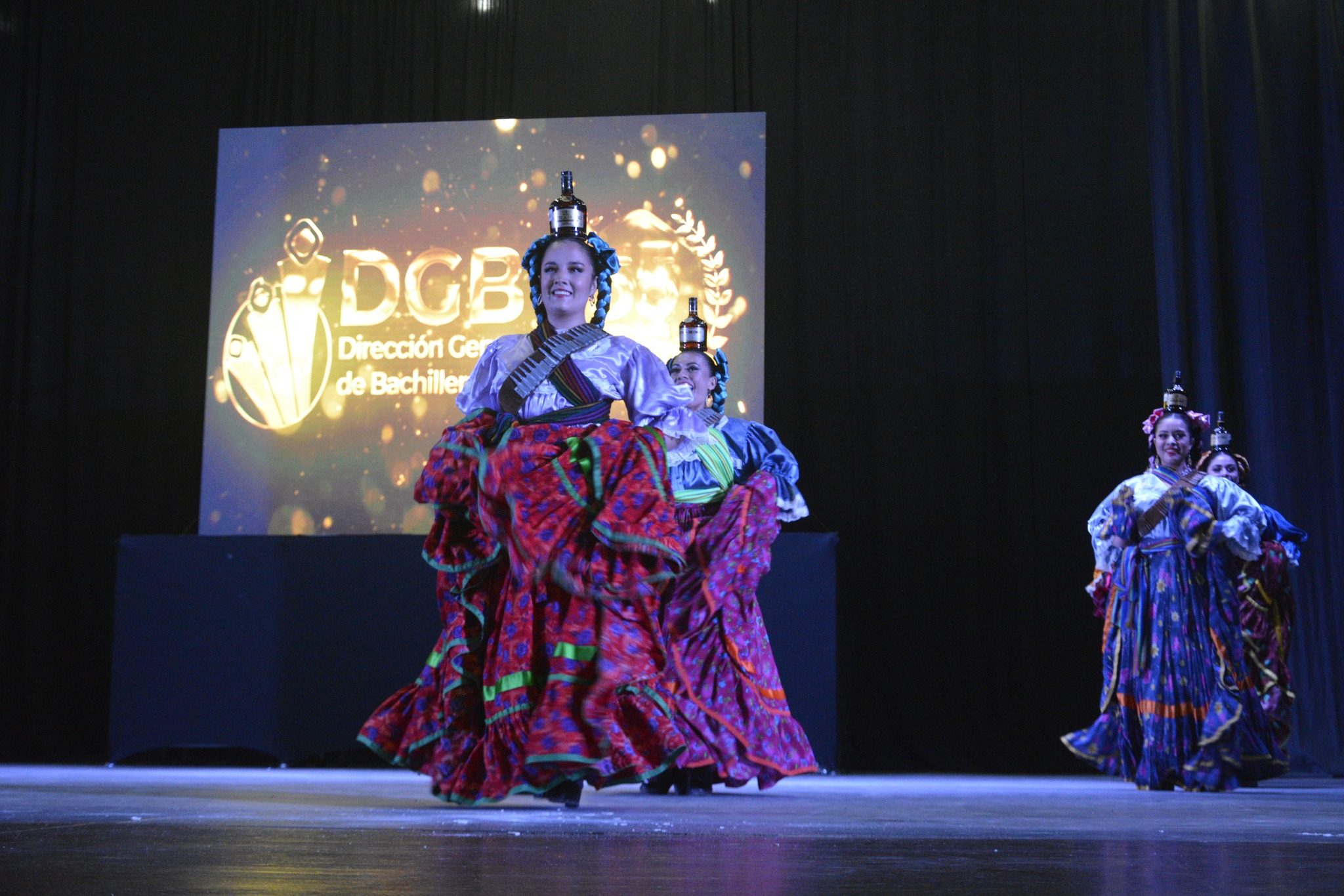 Dirección General de Bachillerato » DGB 55 años sirviendo a la juventud de Veracruz